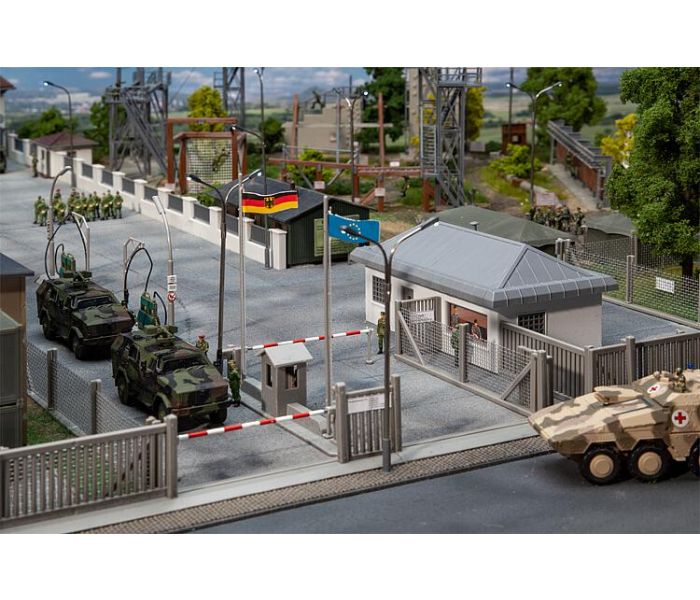 Military Base Vehicle Entry Point Kit IV-Faller-144102 | Gaugemaster
