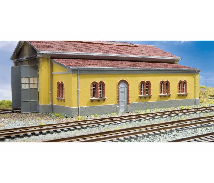 German Engine Shed Extension (Pre-Built)-Rivarossi-HC8021 | Gaugemaster