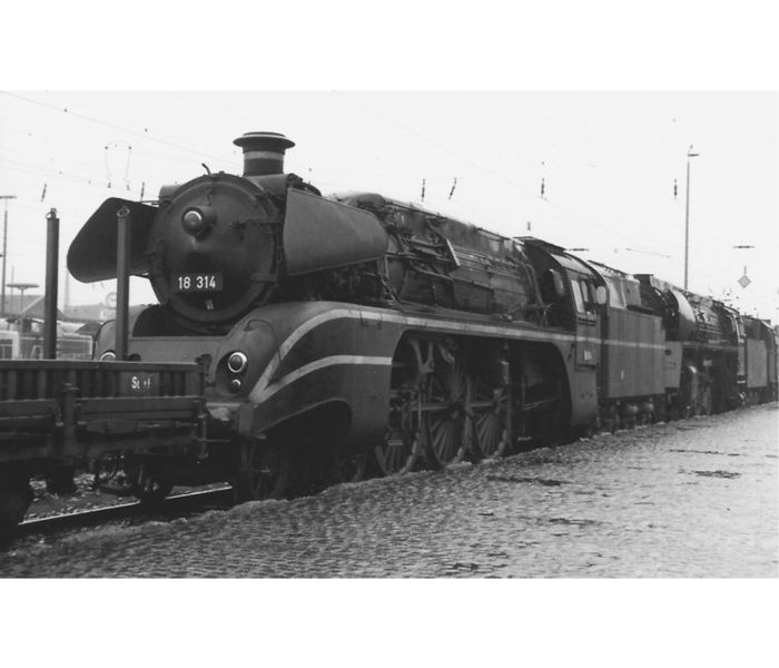 DR BR18 314 Steam Locomotive III-Arnold-HN9079 | Gaugemaster