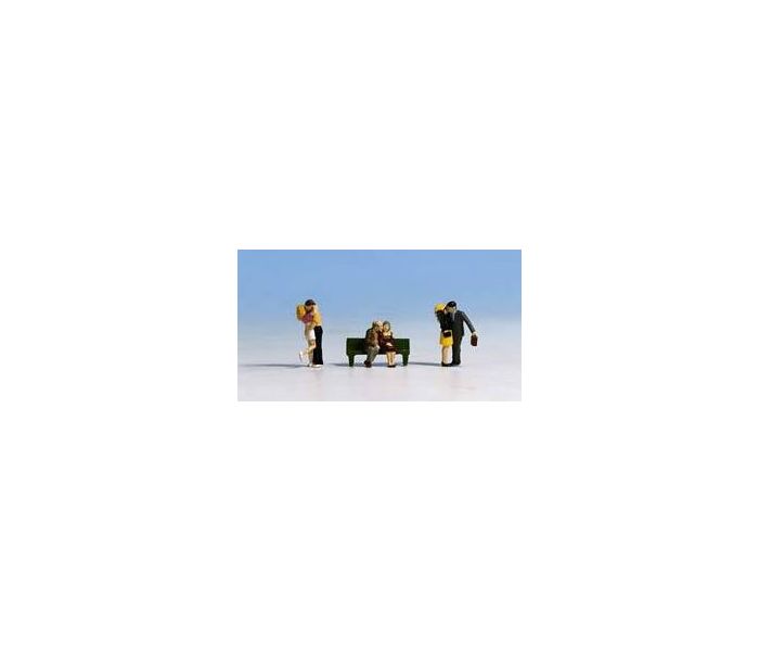 Courting Couples (3x2) with Bench Figure Set-Noch-36510 | Gaugemaster