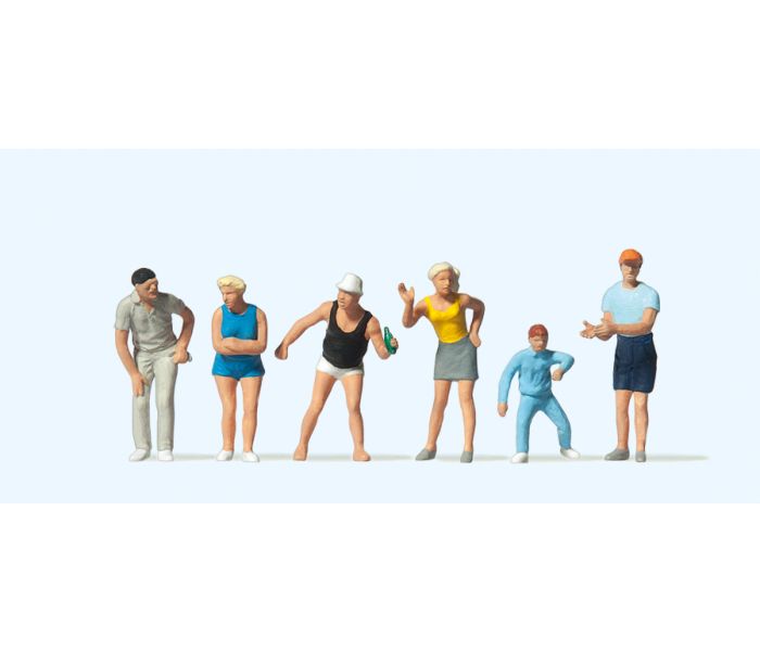 Spectators (6) Standard Figure Set-Preiser-14079 | Gaugemaster