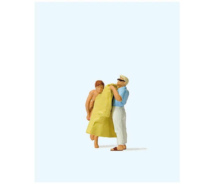 Changing Clothes on the Beach Figure-Preiser-28162 | Gaugemaster