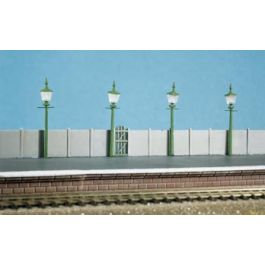 Station/Street Lamps Kit (4)-Ratio-213 | Gaugemaster