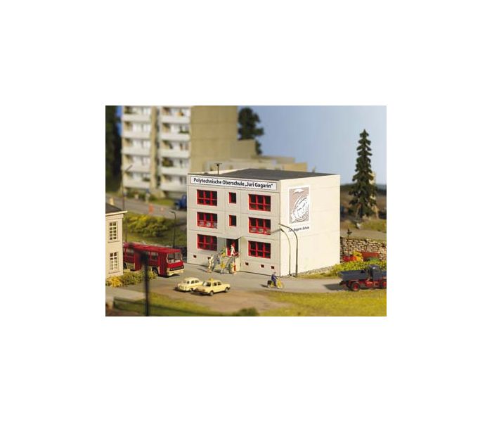 Prefab School Building Kit-Piko-61150 | Gaugemaster