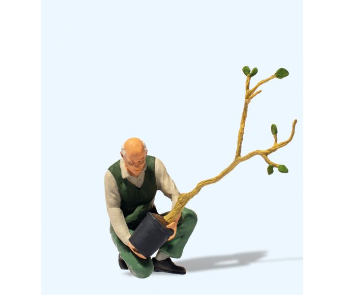 Gardener Figure-Preiser-45532 | Gaugemaster